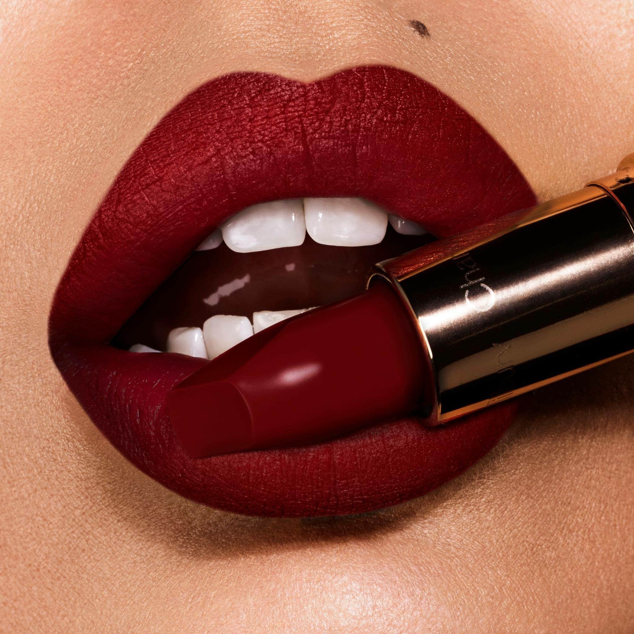 Xmas make up: la guida definitiva per scegliere il rossetto rosso perfetto